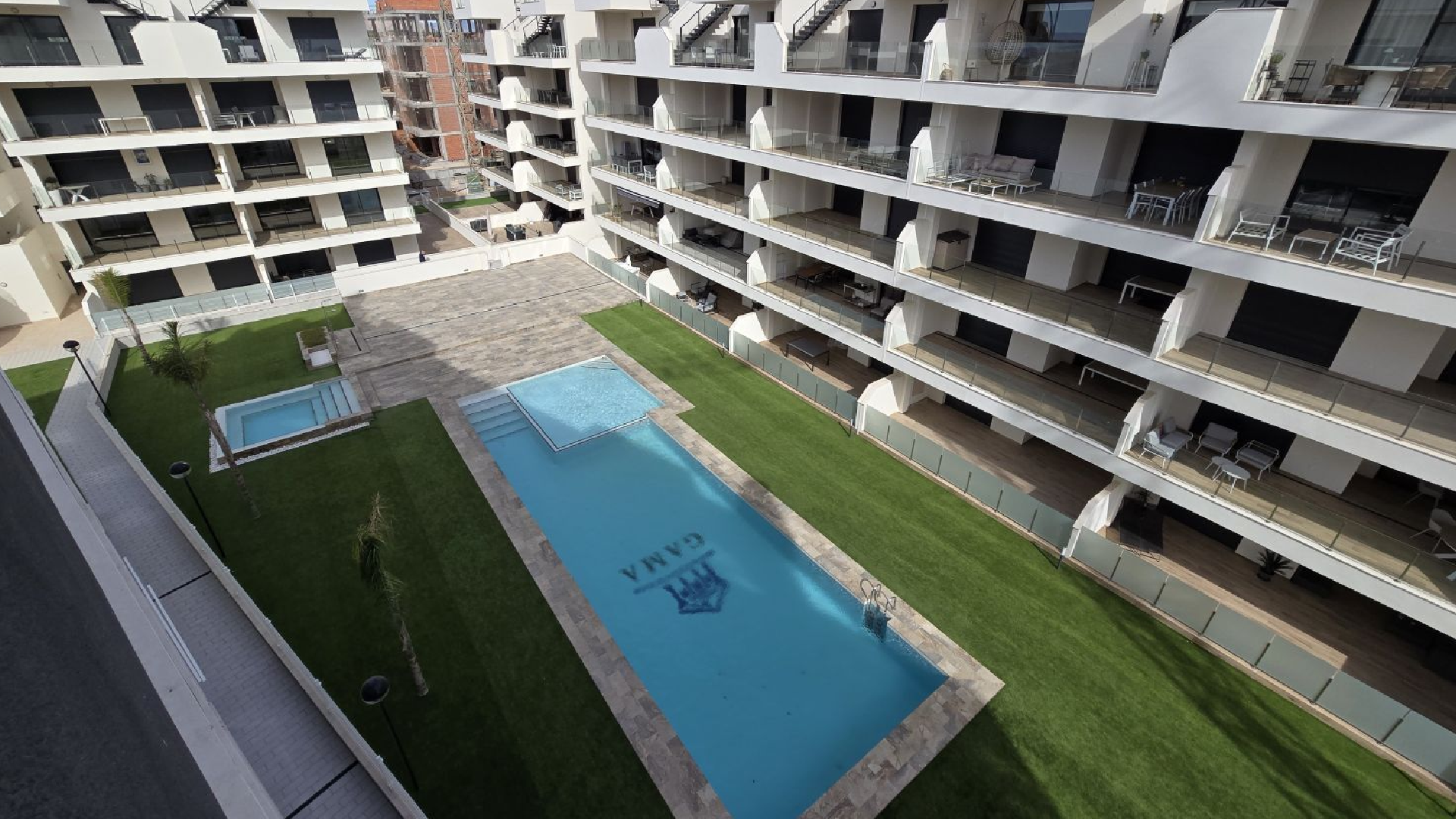 Residencial Plurifamiliar - Pablo Pérez Grau